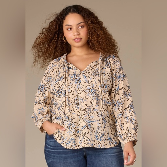 Wit & Wisdom | Tops | Wit Wisdom Three Quarter Sleeve Split Vneck Self ...